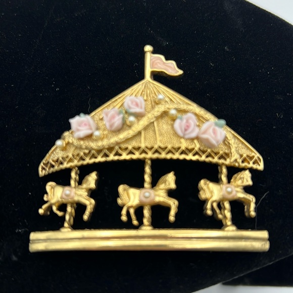 1928 | Jewelry | Vintage 3d Golden Carousel Brooch Pink Porcelain Rose ...